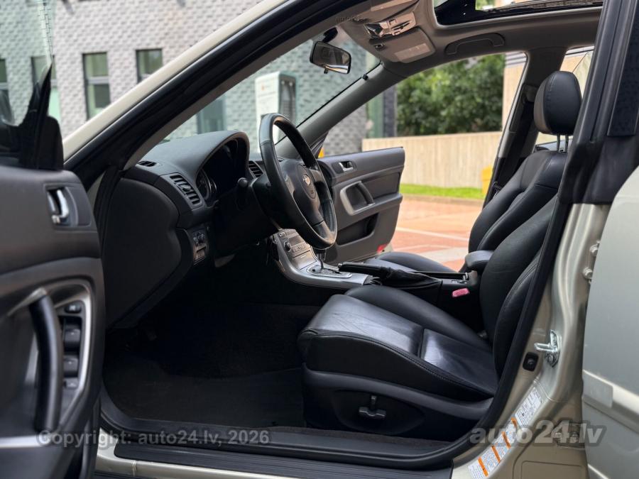 Smilšu krāsa Subaru Outback 2004 Tallina, ar dzinēja tilpumu 2.50 L un nobraukumu 182 tūkst. km par 2999 €, foto 10 vietnē AUTOMOTO.COM.LV
