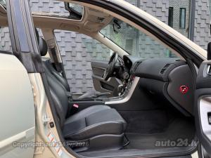 Smilšu krāsa Subaru Outback 2004 Tallina, ar dzinēja tilpumu 2.50 L un nobraukumu 182 tūkst. km par 2999 €, foto 14 vietnē AUTOMOTO.COM.LV