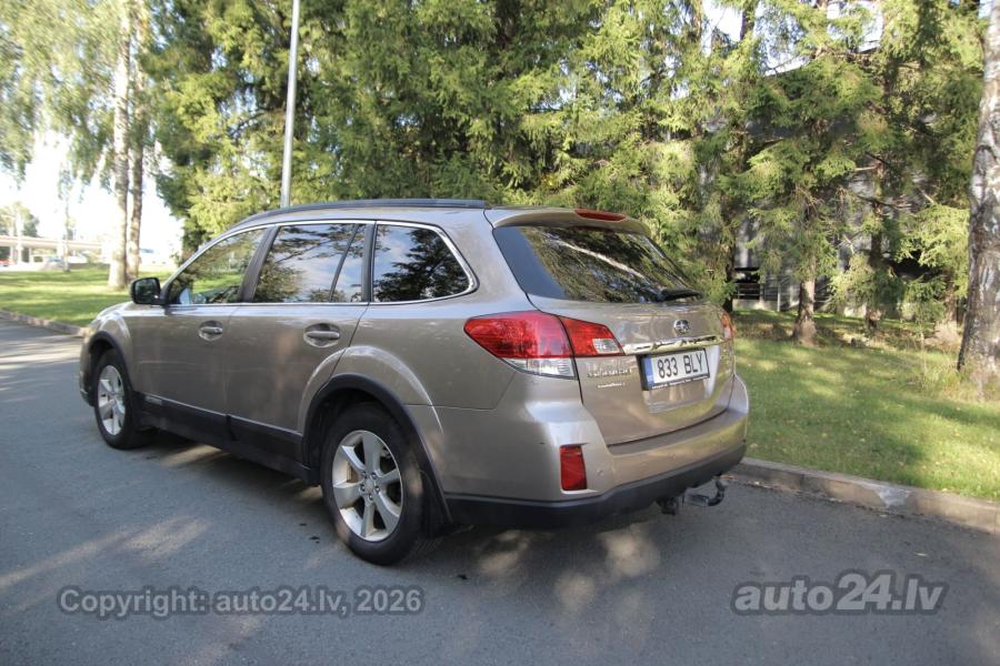 Smilšu krāsa Subaru Outback 2014 Tallina, ar dzinēja tilpumu 2.00 L un nobraukumu 295 tūkst. km par 5100 €, foto 7 vietnē AUTOMOTO.COM.LV