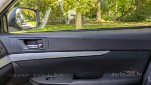 Smilšu krāsa Subaru Outback 2014 Tallina, ar dzinēja tilpumu 2.00 L un nobraukumu 295 tūkst. km par 5100 €, foto 14 vietnē AUTOMOTO.COM.LV