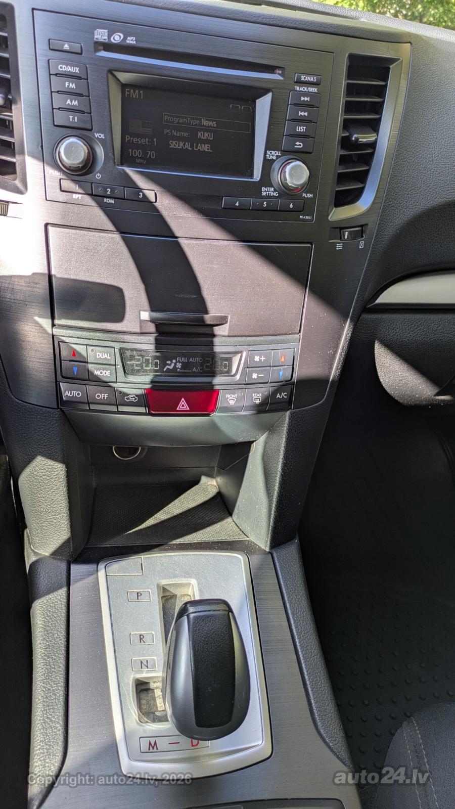 Smilšu krāsa Subaru Outback 2014 Tallina, ar dzinēja tilpumu 2.00 L un nobraukumu 295 tūkst. km par 5100 €, foto 15 vietnē AUTOMOTO.COM.LV