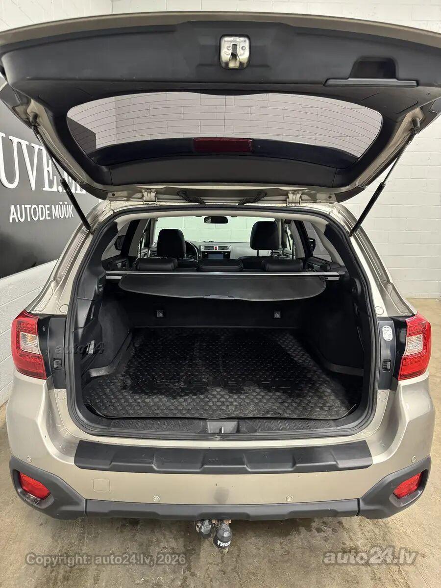 Smilšu krāsa Subaru Outback 2015 Tallina, ar dzinēja tilpumu 2.50 L un nobraukumu 138 tūkst. km par 14495 €, foto 16 vietnē AUTOMOTO.COM.LV