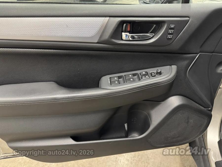 Smilšu krāsa Subaru Outback 2015 Tallina, ar dzinēja tilpumu 2.50 L un nobraukumu 138 tūkst. km par 14495 €, foto 21 vietnē AUTOMOTO.COM.LV