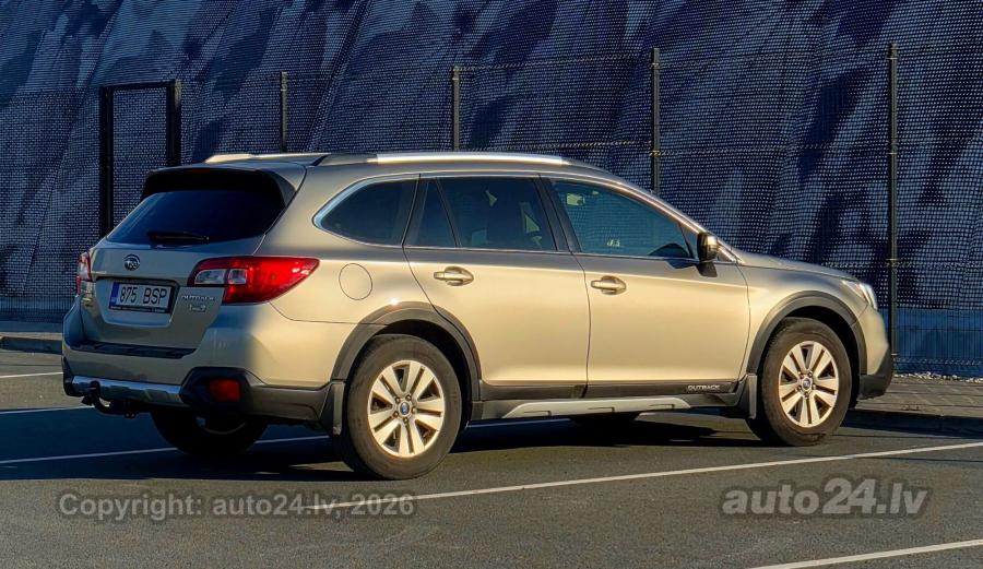 Smilšu krāsa Subaru Outback 2016 Tallina, ar dzinēja tilpumu 2.00 L un nobraukumu 170 tūkst. km par 12000 €, foto 6 vietnē AUTOMOTO.COM.LV