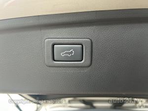 Beige Subaru Outback 2018 in Tallinn, with an engine capacity of 2.50 L and mileage of 90 thousand km for 19990 €, photo 8 on AUTOMOTO.COM.LV