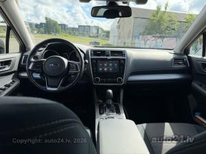 Beige Subaru Outback 2018 in Tallinn, with an engine capacity of 2.50 L and mileage of 105 thousand km for 19999 €, photo 4 on AUTOMOTO.COM.LV
