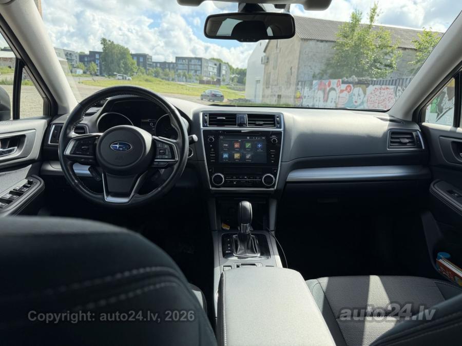 Beige Subaru Outback 2018 in Tallinn, with an engine capacity of 2.50 L and mileage of 105 thousand km for 19999 €, photo 4 on AUTOMOTO.COM.LV