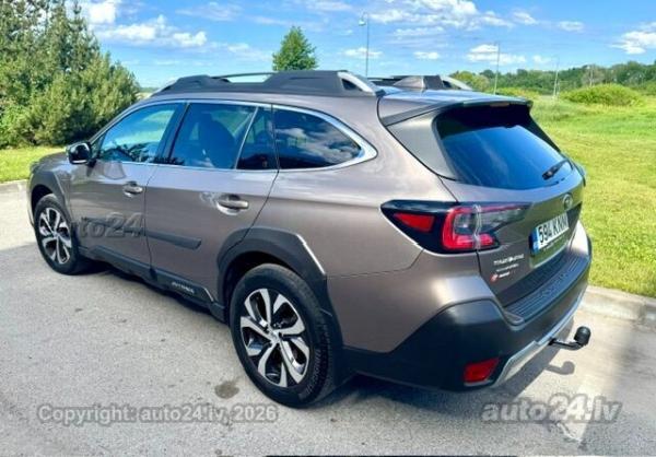 Beige Subaru Outback 2021 in Tallinn, with an engine capacity of 2.50 L and mileage of 62 thousand km for 28900 €, photo 3 on AUTOMOTO.COM.LV