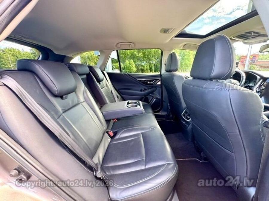Beige Subaru Outback 2021 in Tallinn, with an engine capacity of 2.50 L and mileage of 62 thousand km for 28900 €, photo 13 on AUTOMOTO.COM.LV