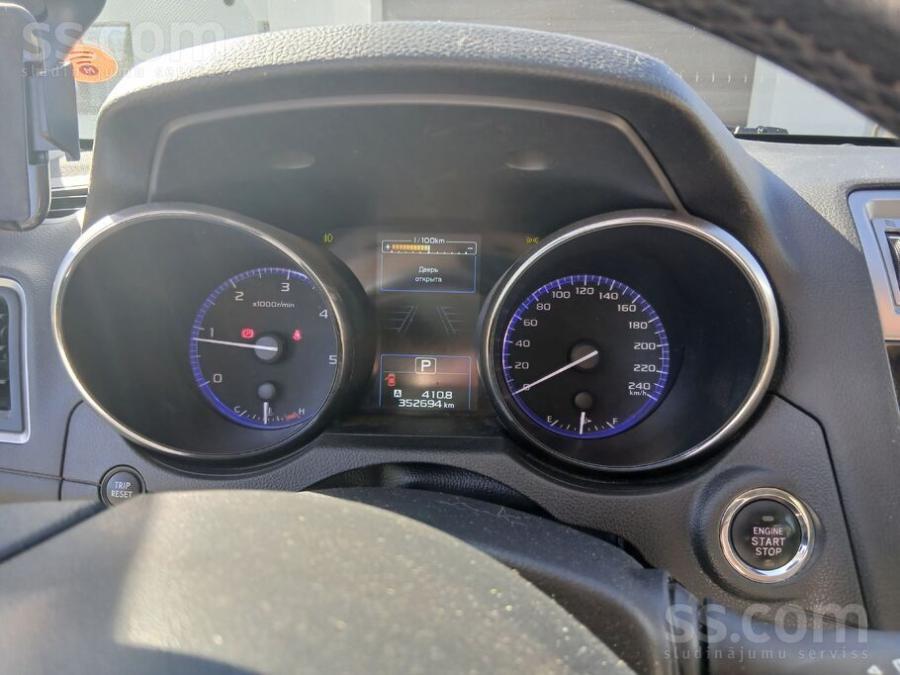 Black Subaru Outback 2015 in Ogre, with an engine capacity of 2.00 L and mileage of 353 thousand km for 7400 €, photo 12 on AUTOMOTO.COM.LV