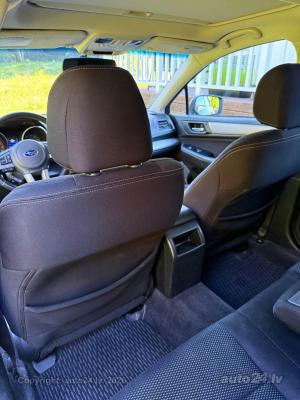 Melns Subaru Outback 2015 Tallina, ar dzinēja tilpumu 2.50 L un nobraukumu 213 tūkst. km par 11000 €, foto 18 vietnē AUTOMOTO.COM.LV