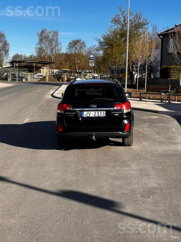 Melns Subaru Outback 2015 Rīga, ar dzinēja tilpumu 2.00 L un nobraukumu 269 tūkst. km par 4900 €, foto 4 vietnē AUTOMOTO.COM.LV