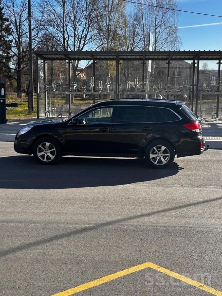 Black Subaru Outback 2015 in Riga, with an engine capacity of 2.00 L and mileage of 269 thousand km for 4900 €, photo 8 on AUTOMOTO.COM.LV