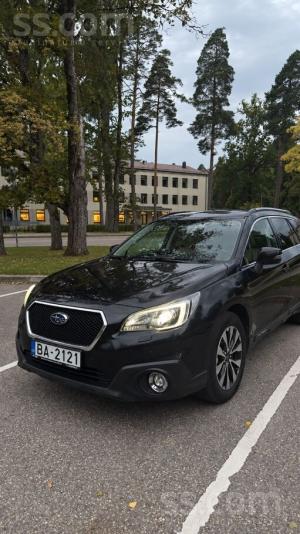 Black Subaru Outback 2018 in Riga, with an engine capacity of 2.00 L and mileage of 160 thousand km for 15500 €, photo 3 on AUTOMOTO.COM.LV