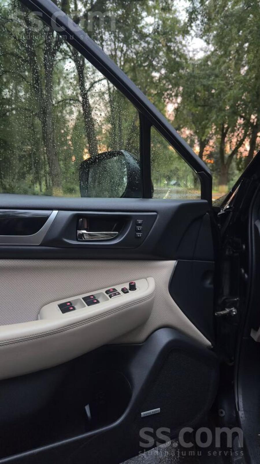 Black Subaru Outback 2018 in Riga, with an engine capacity of 2.00 L and mileage of 160 thousand km for 15500 €, photo 8 on AUTOMOTO.COM.LV