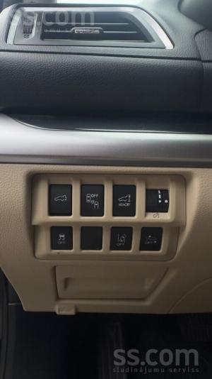 Black Subaru Outback 2018 in Riga, with an engine capacity of 2.00 L and mileage of 160 thousand km for 15500 €, photo 10 on AUTOMOTO.COM.LV