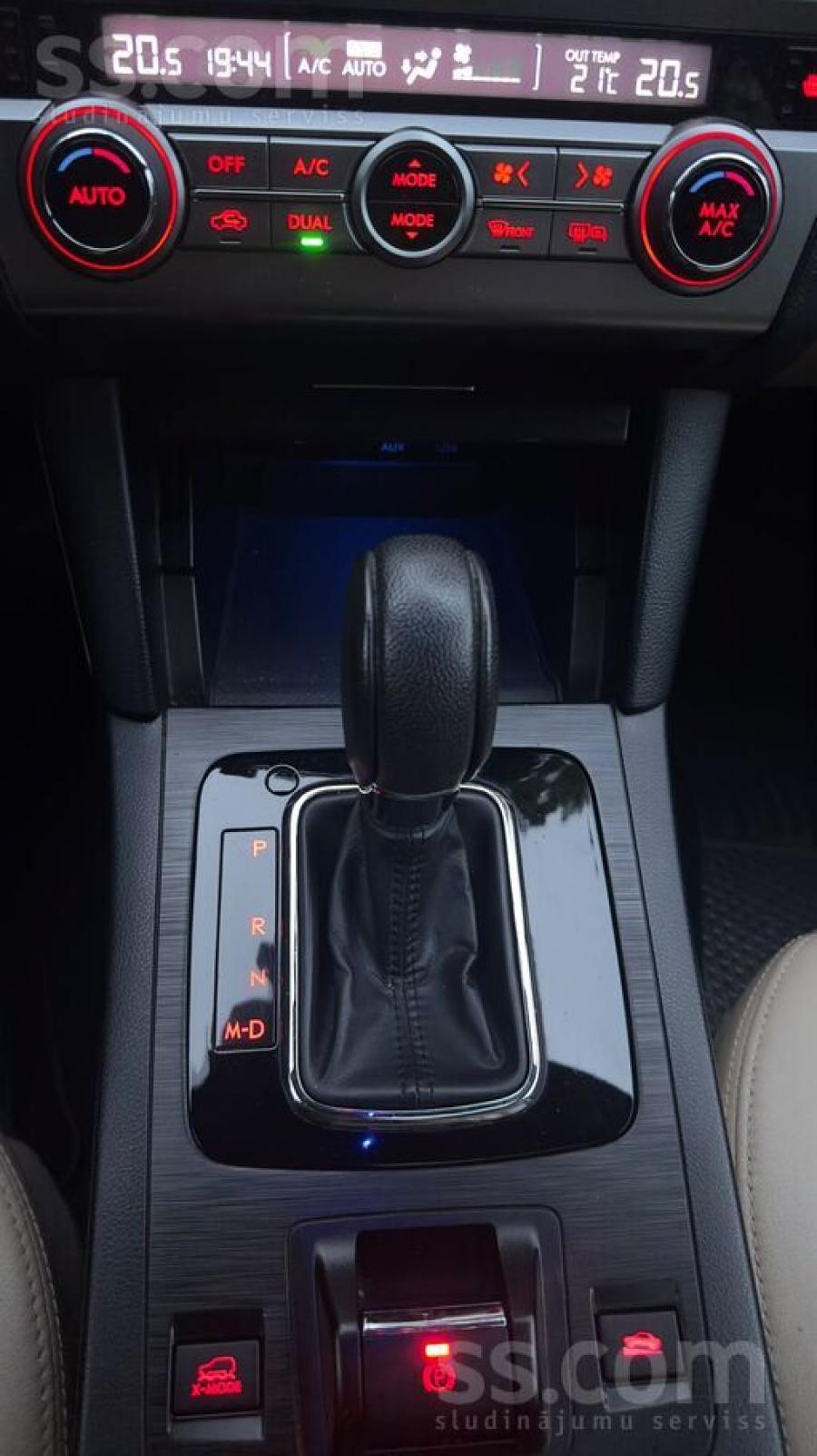 Black Subaru Outback 2018 in Riga, with an engine capacity of 2.00 L and mileage of 160 thousand km for 15500 €, photo 13 on AUTOMOTO.COM.LV