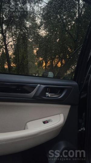 Black Subaru Outback 2018 in Riga, with an engine capacity of 2.00 L and mileage of 160 thousand km for 15500 €, photo 19 on AUTOMOTO.COM.LV