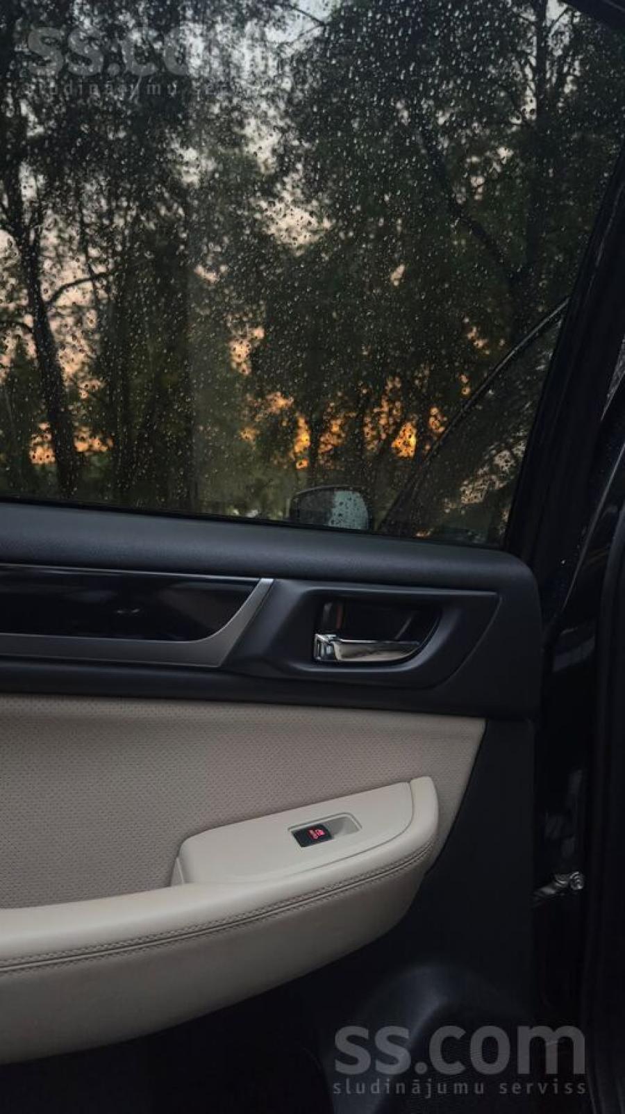 Black Subaru Outback 2018 in Riga, with an engine capacity of 2.00 L and mileage of 160 thousand km for 15500 €, photo 19 on AUTOMOTO.COM.LV