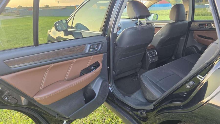 Melns Subaru Outback 2019 Raseiniai, ar dzinēja tilpumu 2.50 L un nobraukumu 154 tūkst. km par 13500 €, foto 12 vietnē AUTOMOTO.COM.LV
