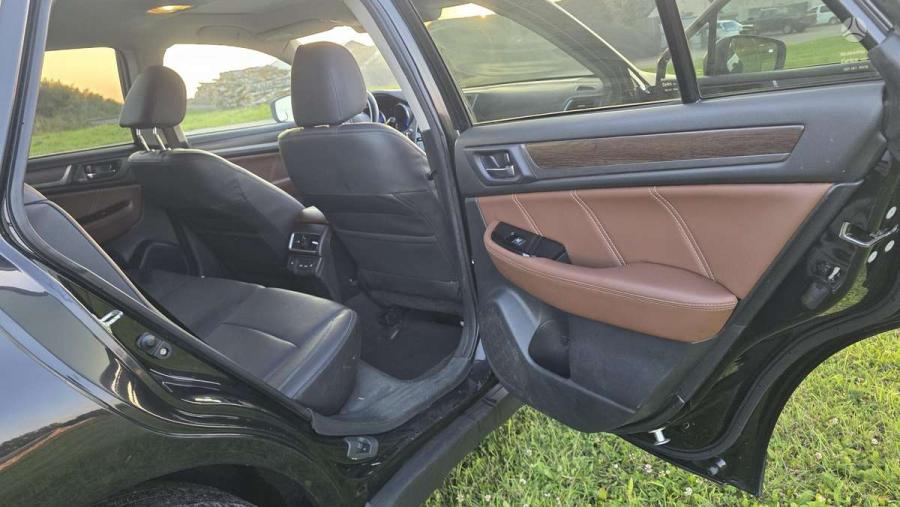 Melns Subaru Outback 2019 Raseiniai, ar dzinēja tilpumu 2.50 L un nobraukumu 154 tūkst. km par 13500 €, foto 13 vietnē AUTOMOTO.COM.LV