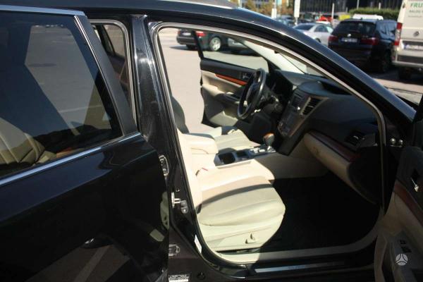 Melns Subaru Outback 2013 Kauņa, ar dzinēja tilpumu 2.46 L un nobraukumu 210 tūkst. km par 5700 €, foto 3 vietnē AUTOMOTO.COM.LV