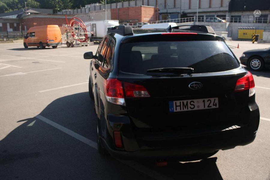 Melns Subaru Outback 2013 Kauņa, ar dzinēja tilpumu 2.46 L un nobraukumu 210 tūkst. km par 5700 €, foto 5 vietnē AUTOMOTO.COM.LV