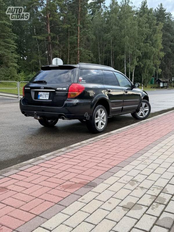 Black Subaru Outback 2003 in Utena, with an engine capacity of 3.00 L and mileage of 330 thousand km for 3000 €, photo 4 on AUTOMOTO.COM.LV