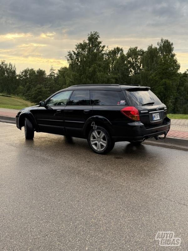 Black Subaru Outback 2003 in Utena, with an engine capacity of 3.00 L and mileage of 330 thousand km for 3000 €, photo 5 on AUTOMOTO.COM.LV
