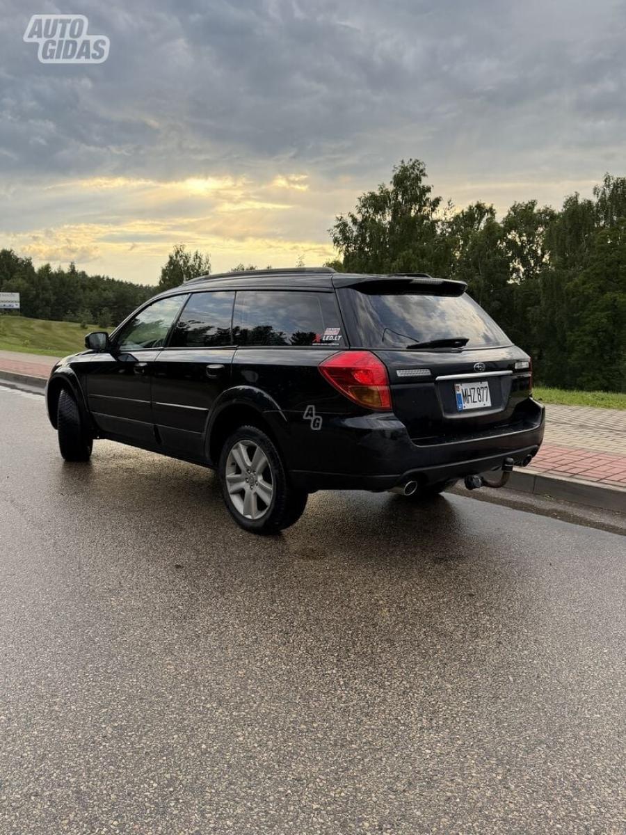 Black Subaru Outback 2003 in Utena, with an engine capacity of 3.00 L and mileage of 330 thousand km for 2999 €, photo 8 on AUTOMOTO.COM.LV