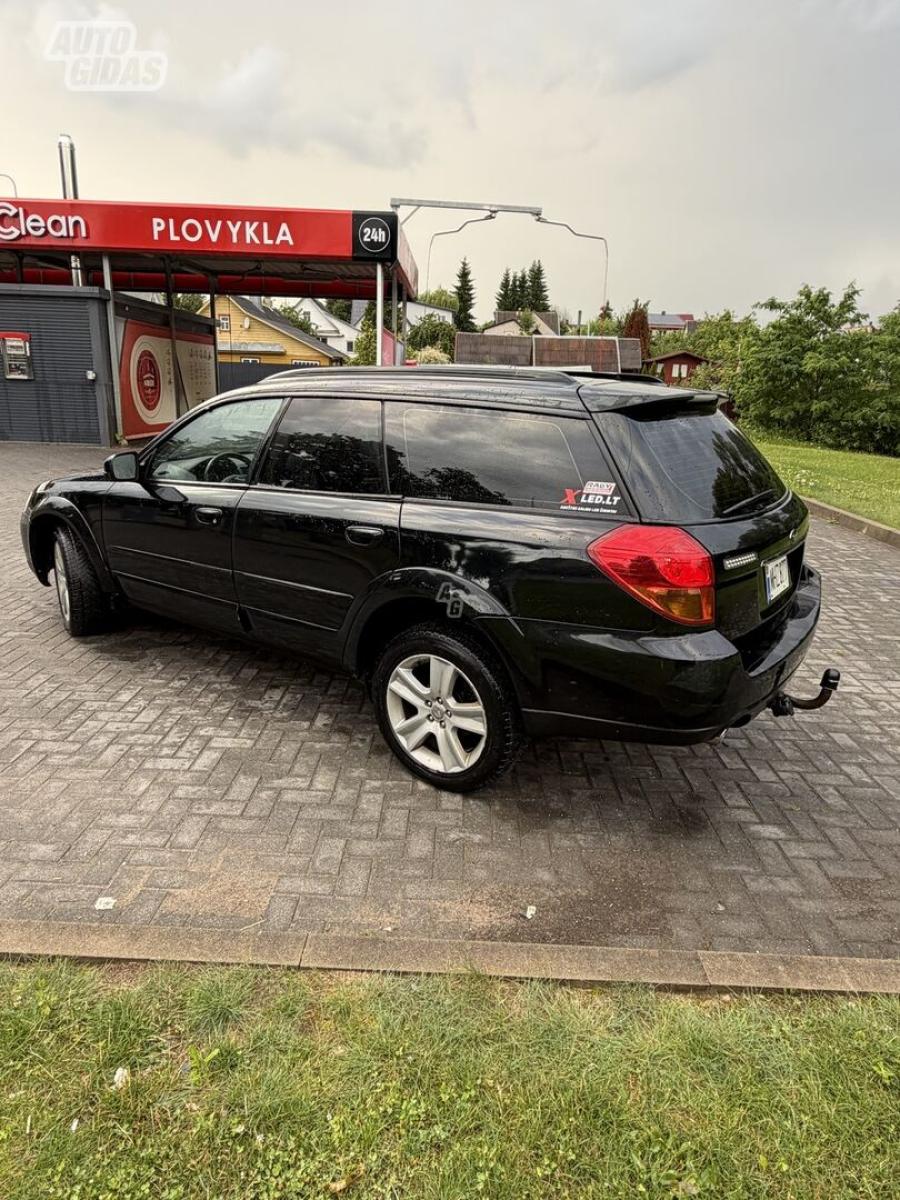 Black Subaru Outback 2003 in Utena, with an engine capacity of 3.00 L and mileage of 330 thousand km for 2999 €, photo 16 on AUTOMOTO.COM.LV