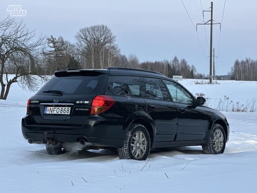 Black Subaru Outback 2004 in Kazlu Ruda, with an engine capacity of 2.50 L and mileage of 250 thousand km for 2350 €, photo 3 on AUTOMOTO.COM.LV