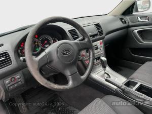 Black Subaru Outback 2005 in Tallinn, with an engine capacity of 2.50 L and mileage of 308 thousand km for 699 €, photo 7 on AUTOMOTO.COM.LV
