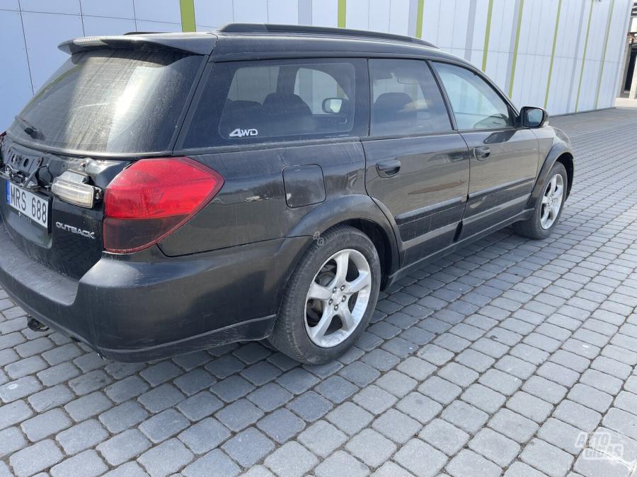 Черный Субару Аутбек 2005 в Расейняй, объемом двигателя 2.50 л и пробегом 300 тыс. км за 900 €, фото 9 на AUTOMOTO.COM.LV