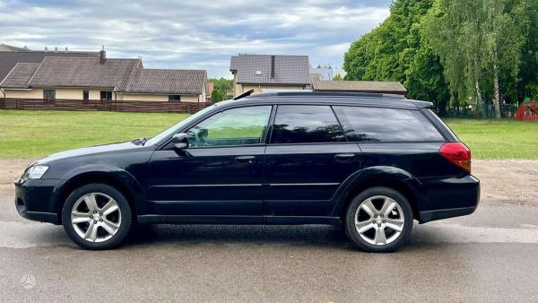 Black Subaru Outback 2005 in Silute, with an engine capacity of 3.00 L and mileage of 284 thousand km for 3150 €, photo 7 on AUTOMOTO.COM.LV