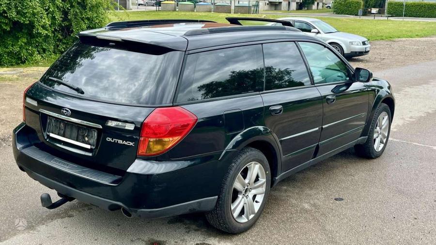 Black Subaru Outback 2005 in Silute, with an engine capacity of 3.00 L and mileage of 284 thousand km for 3150 €, photo 13 on AUTOMOTO.COM.LV