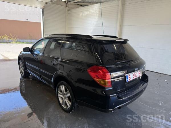 Melns Subaru Outback 2006 Rīga, ar dzinēja tilpumu 3.00 L un nobraukumu 252 tūkst. km par 2390 €, foto 2 vietnē AUTOMOTO.COM.LV