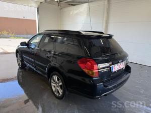 Melns Subaru Outback 2006 Rīga, ar dzinēja tilpumu 3.00 L un nobraukumu 252 tūkst. km par 2390 €, foto 2 vietnē AUTOMOTO.COM.LV