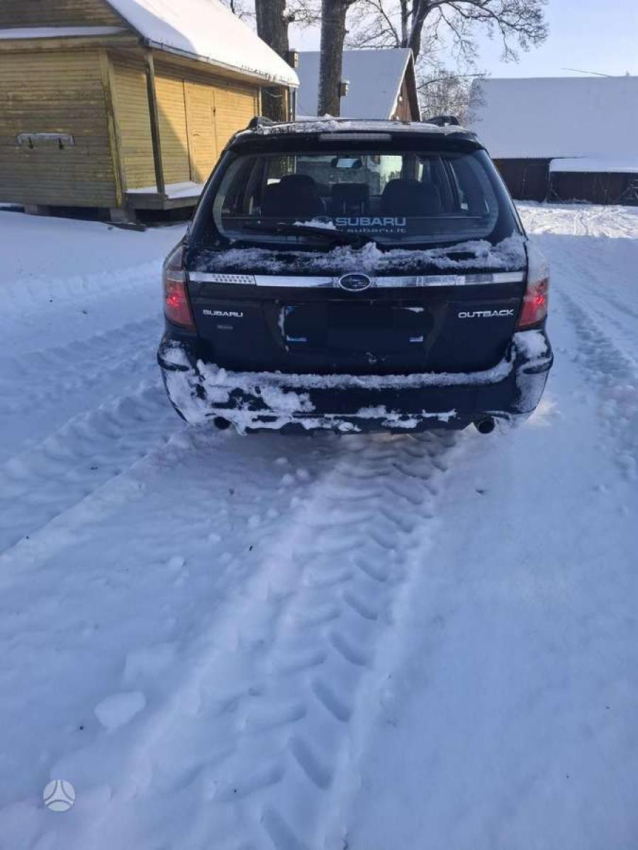 Black Subaru Outback 2006 in Utena, with an engine capacity of 2.50 L and mileage of 400 thousand km for 2100 €, photo 5 on AUTOMOTO.COM.LV