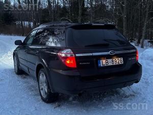 Black Subaru Outback 2006 in Riga, with an engine capacity of 2.50 L and mileage of 344 thousand km for 2450 €, photo 2 on AUTOMOTO.COM.LV