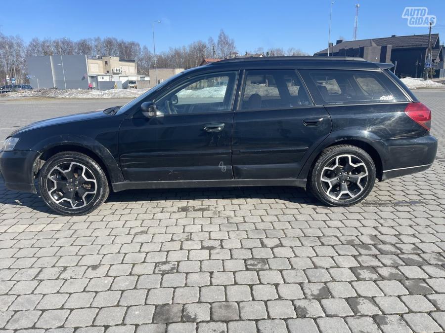 Black Subaru Outback 2006 in Raseiniai, with an engine capacity of 2.50 L and mileage of 350 thousand km for 1250 €, photo 3 on AUTOMOTO.COM.LV
