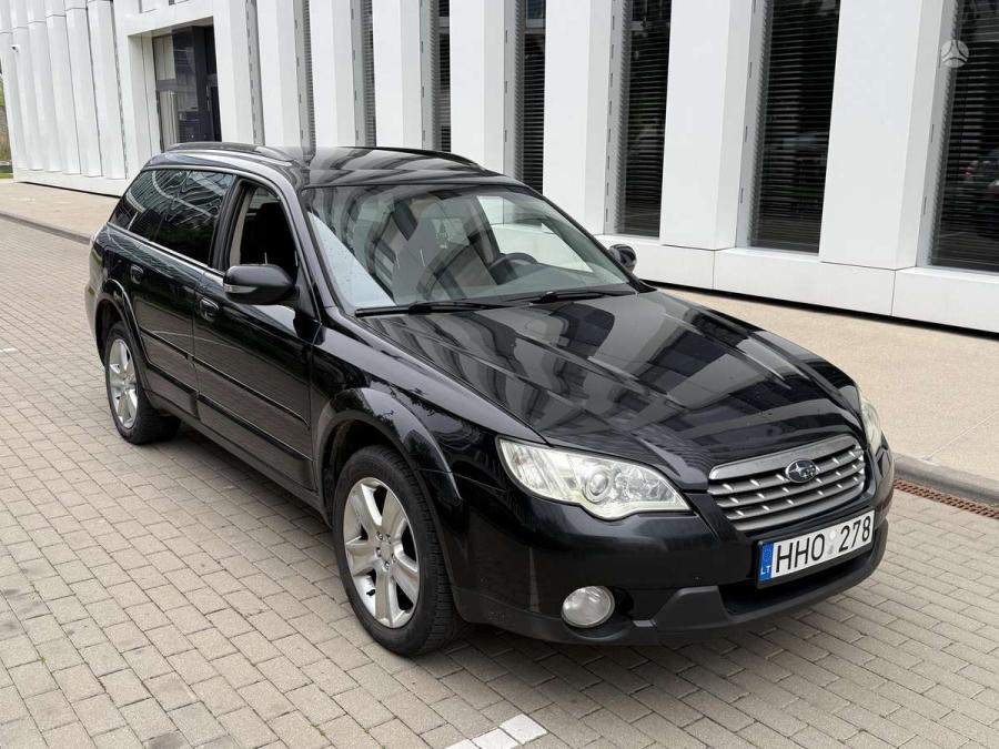 Black Subaru Outback 2006 in Vilnius, with an engine capacity of 2.46 L and mileage of 314 thousand km for 2750 €, photo 3 on AUTOMOTO.COM.LV