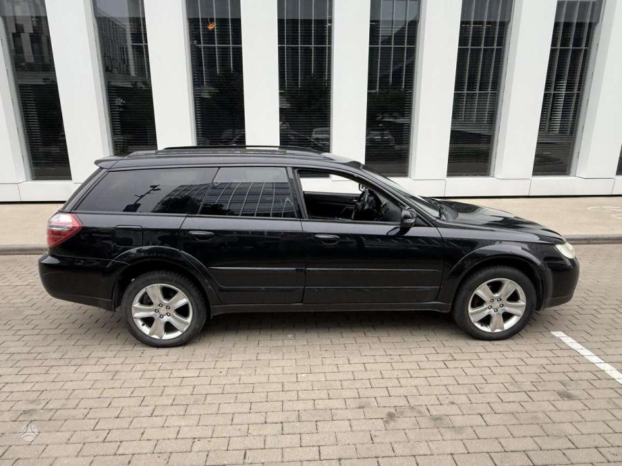 Black Subaru Outback 2006 in Vilnius, with an engine capacity of 2.46 L and mileage of 314 thousand km for 2750 €, photo 7 on AUTOMOTO.COM.LV