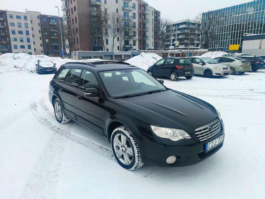 Black Subaru Outback 2007 in Moletai, with an engine capacity of 2.46 L and mileage of 1 thousand km for 3000 €, photo 2 on AUTOMOTO.COM.LV