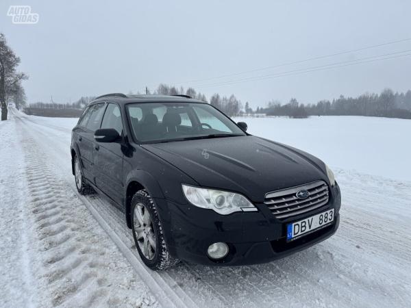 Black Subaru Outback 2007 in Ukmerge, with an engine capacity of 2.50 L and mileage of 560 thousand km for 1950 €, photo 1 on AUTOMOTO.COM.LV