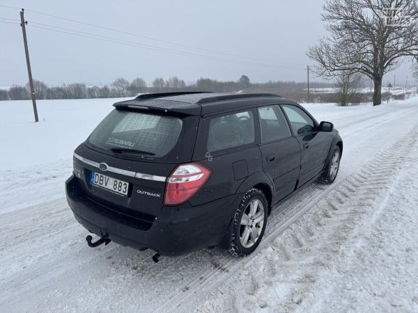 Black Subaru Outback 2007 in Ukmerge, with an engine capacity of 2.50 L and mileage of 560 thousand km for 1950 €, photo 5 on AUTOMOTO.COM.LV
