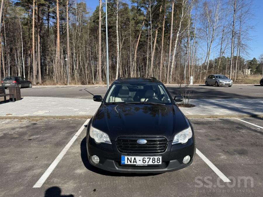 Black Subaru Outback 2007 in Riga, with an engine capacity of 3.00 L and mileage of 432 thousand km for 800 €, photo 3 on AUTOMOTO.COM.LV