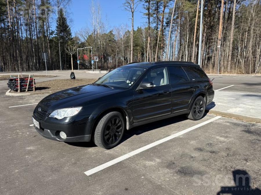 Black Subaru Outback 2007 in Riga, with an engine capacity of 3.00 L and mileage of 432 thousand km for 800 €, photo 4 on AUTOMOTO.COM.LV