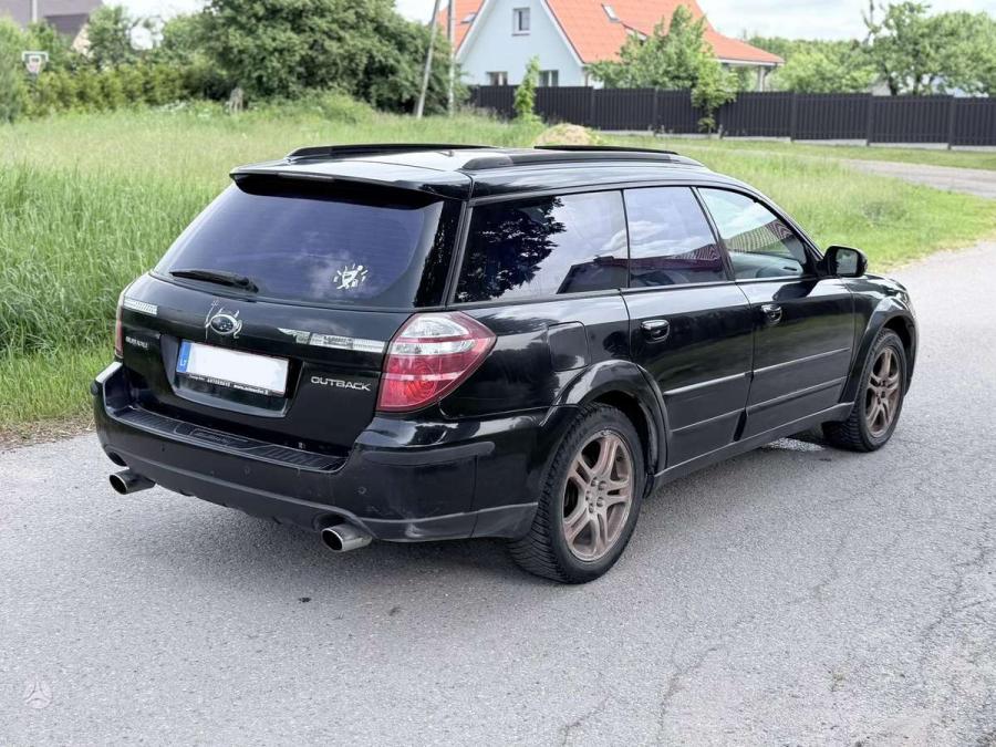 Black Subaru Outback 2007 in Vilnius, with an engine capacity of 3.00 L and mileage of 350 thousand km for 1800 €, photo 5 on AUTOMOTO.COM.LV