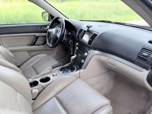 Black Subaru Outback 2007 in Vilnius, with an engine capacity of 3.00 L and mileage of 350 thousand km for 1800 €, photo 8 on AUTOMOTO.COM.LV